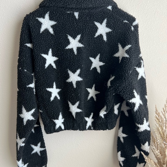 Zaful | Tops | Cropped Star Pullover | Poshmark